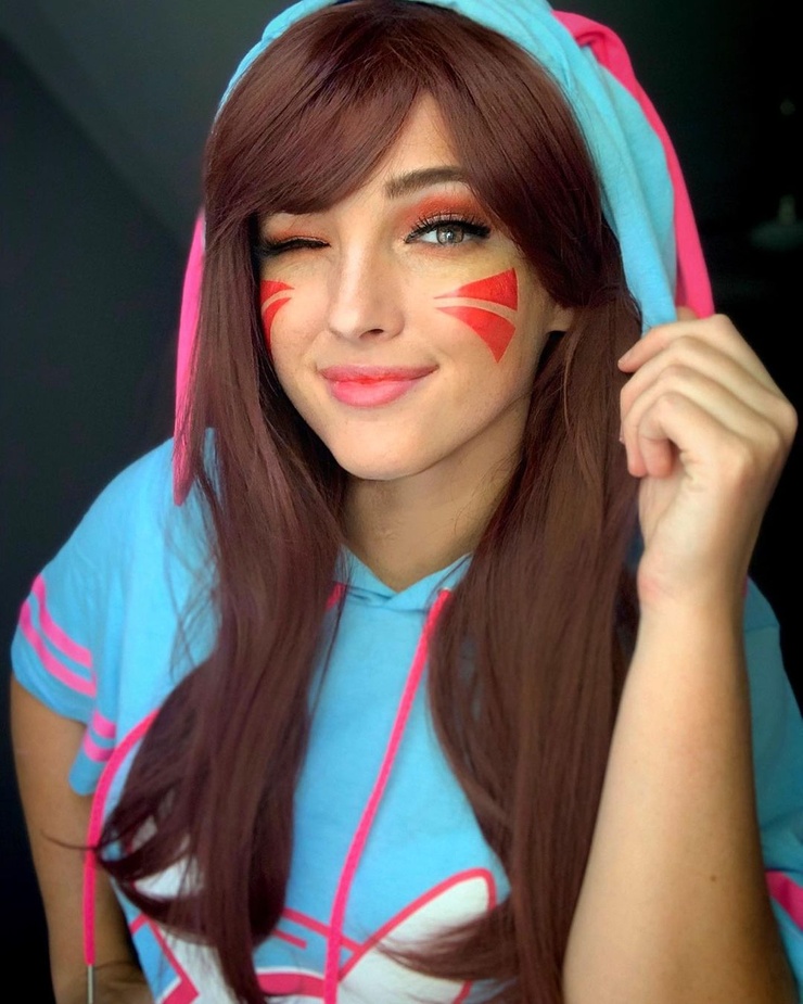 Michaela Lee picture