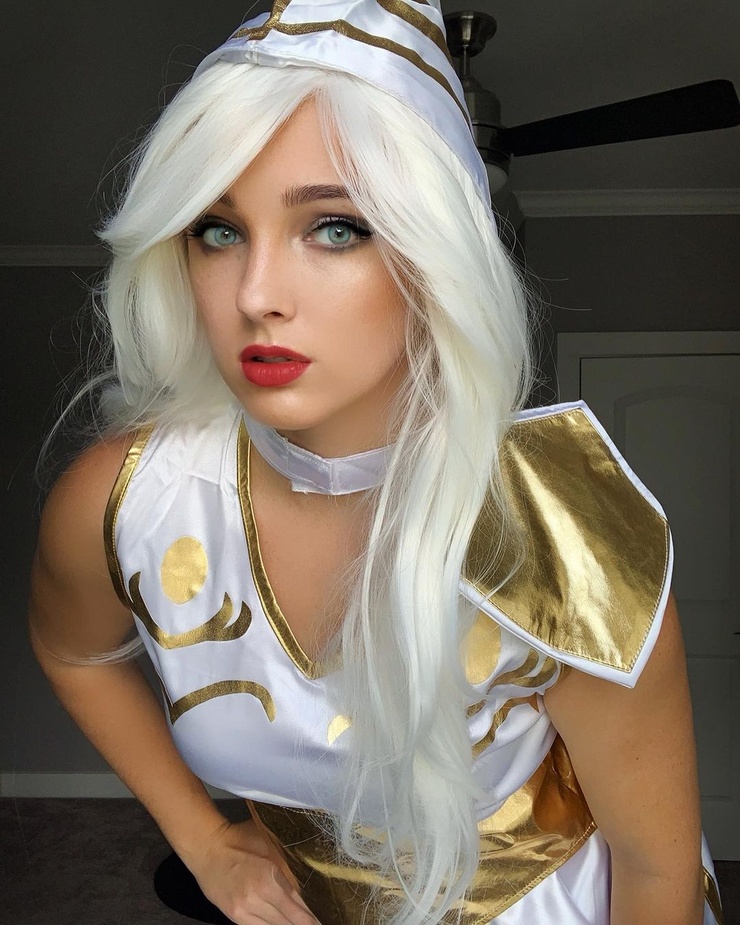 Picture of Michaela Lee