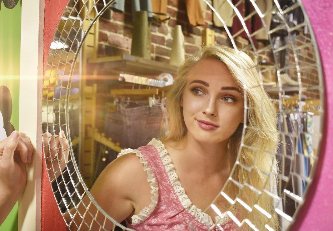 Picture of Michaela Lee