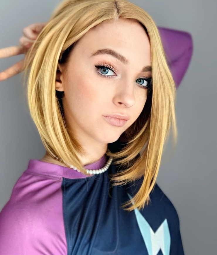 Picture of Michaela Lee