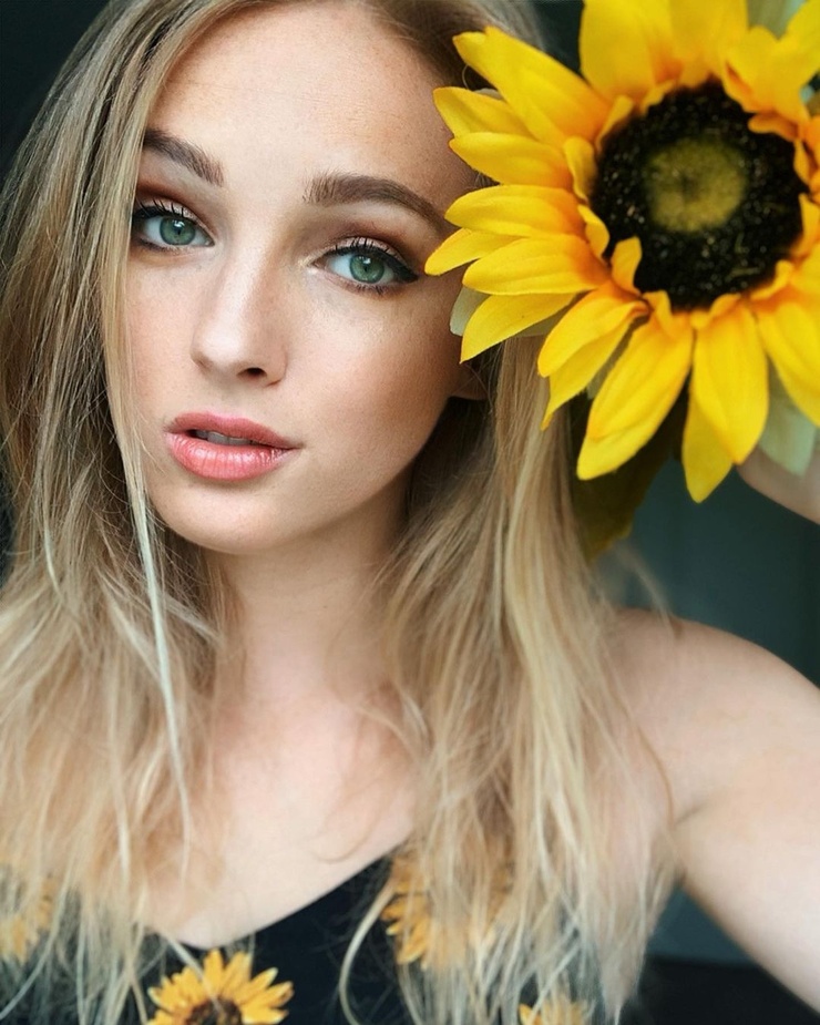 Picture of Michaela Lee