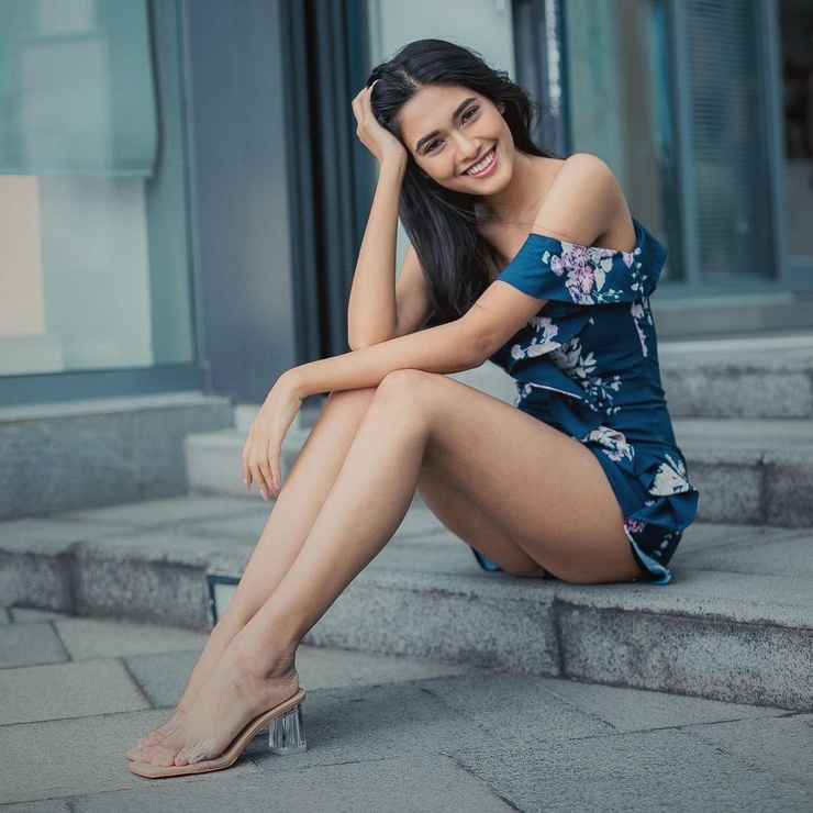 Picture of Thuzar Wint Lwin