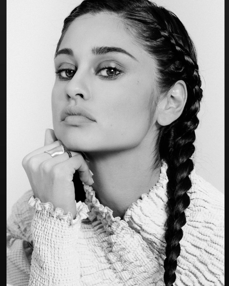 Picture of Yvette Monreal