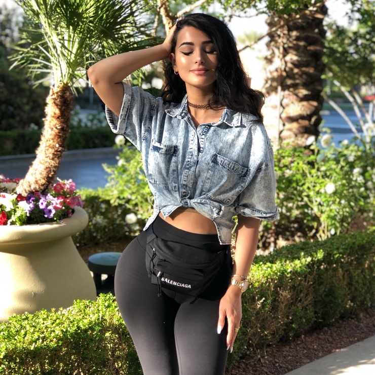 Picture of Alia Shelesh