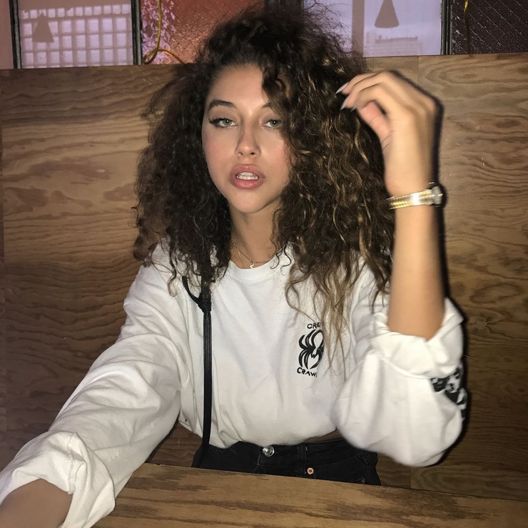 Picture of Caroline Jayna