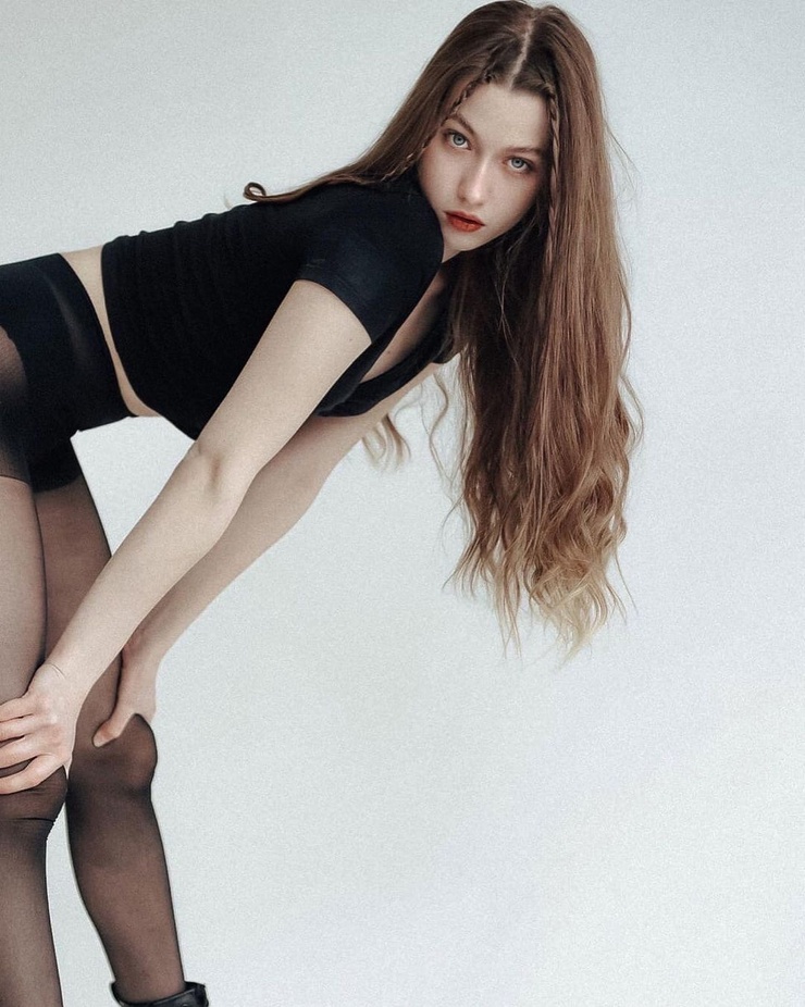 Julia Novikova (model) picture