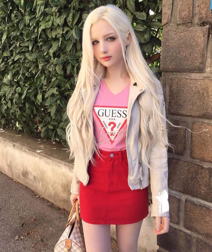 Picture of Corina Doll