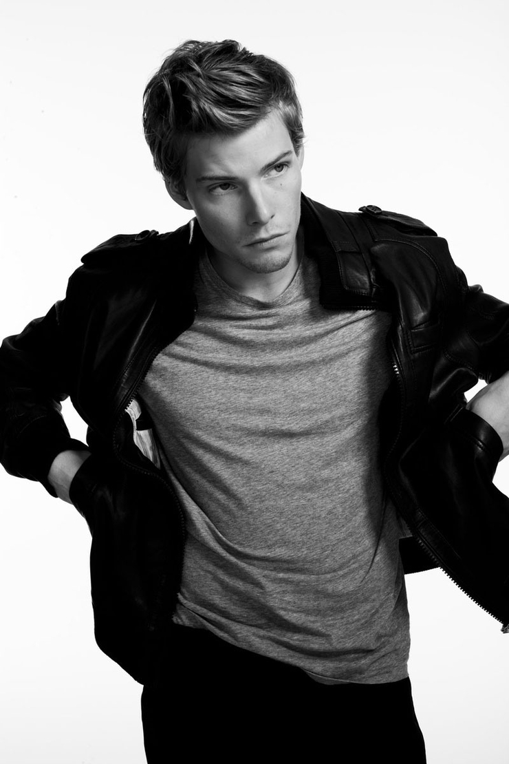 Picture of Hunter Parrish