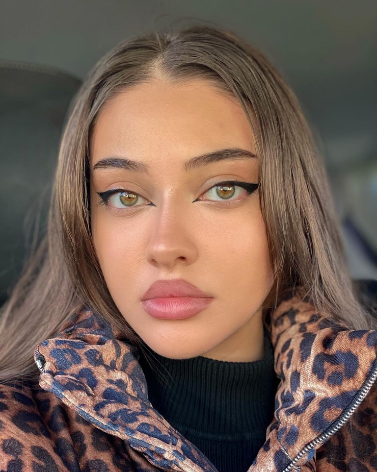 Picture of Isabel Rose