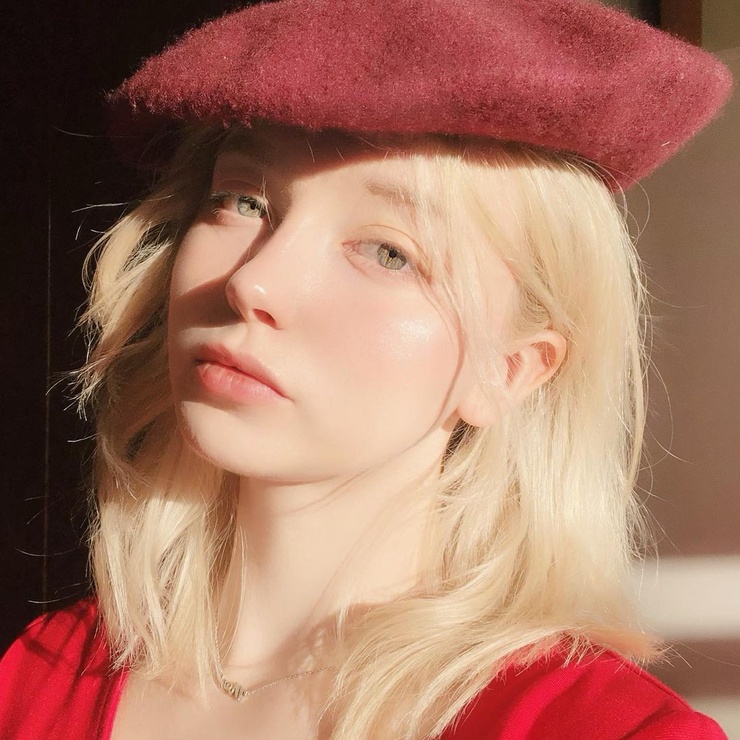 Picture of Maria Zolotova