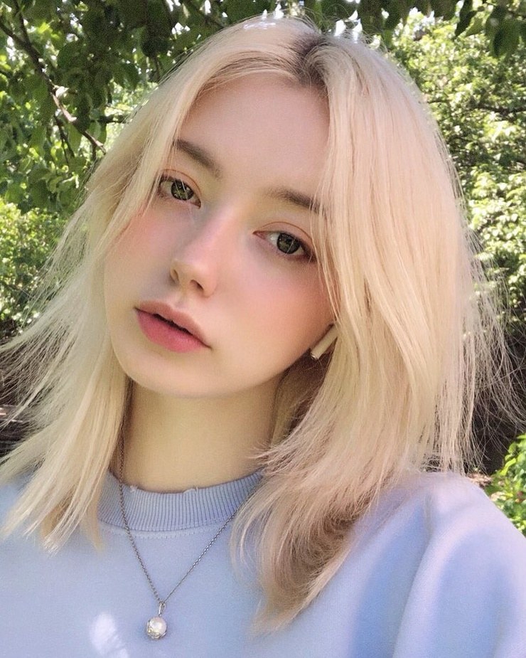 Picture of Maria Zolotova