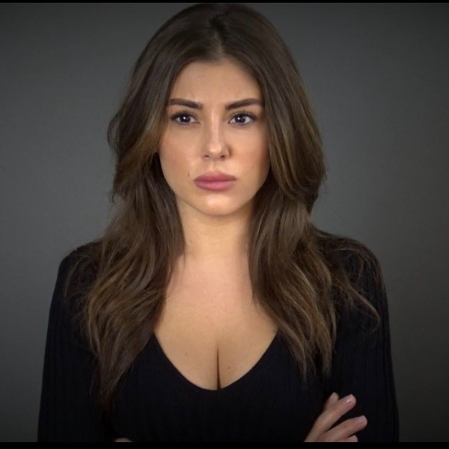 Picture of Lyssa Roberts