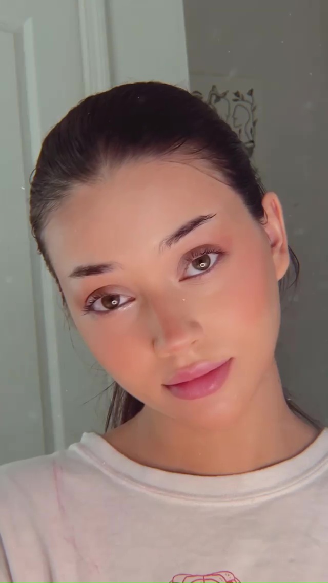 Picture of Isabel Rose