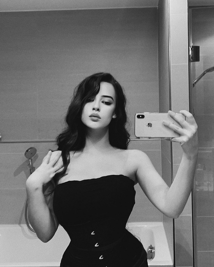 Laurelle Marie picture