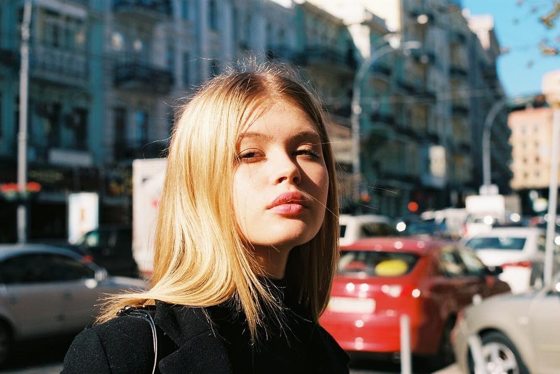 Image of Luna (model)