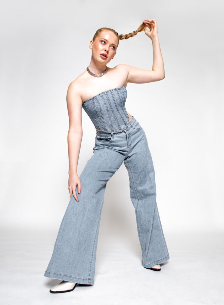 Picture of Emma Crawford (model)