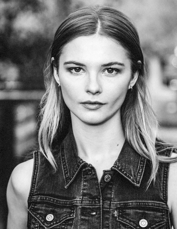 Picture of Stefanie Scott