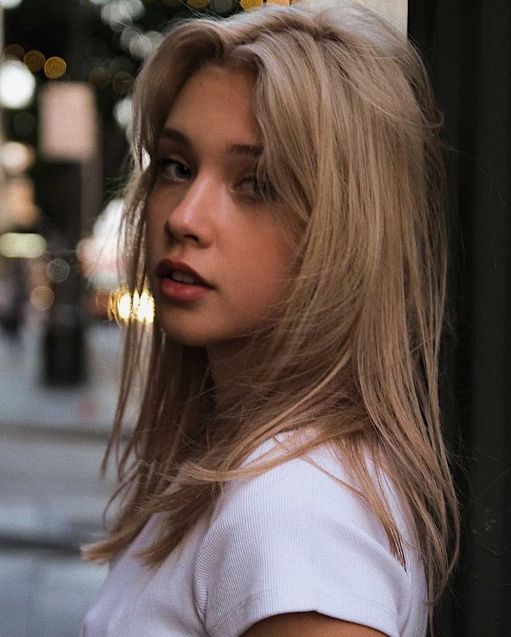 Image of Karolina Demy