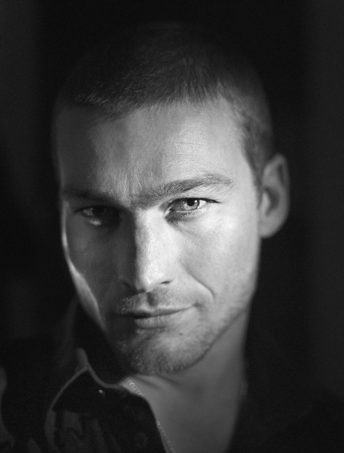 Picture of Andy Whitfield
