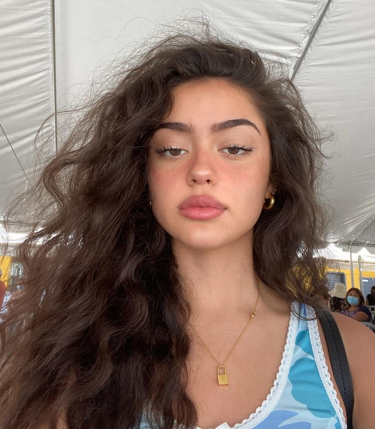 Picture of Nailea Devora