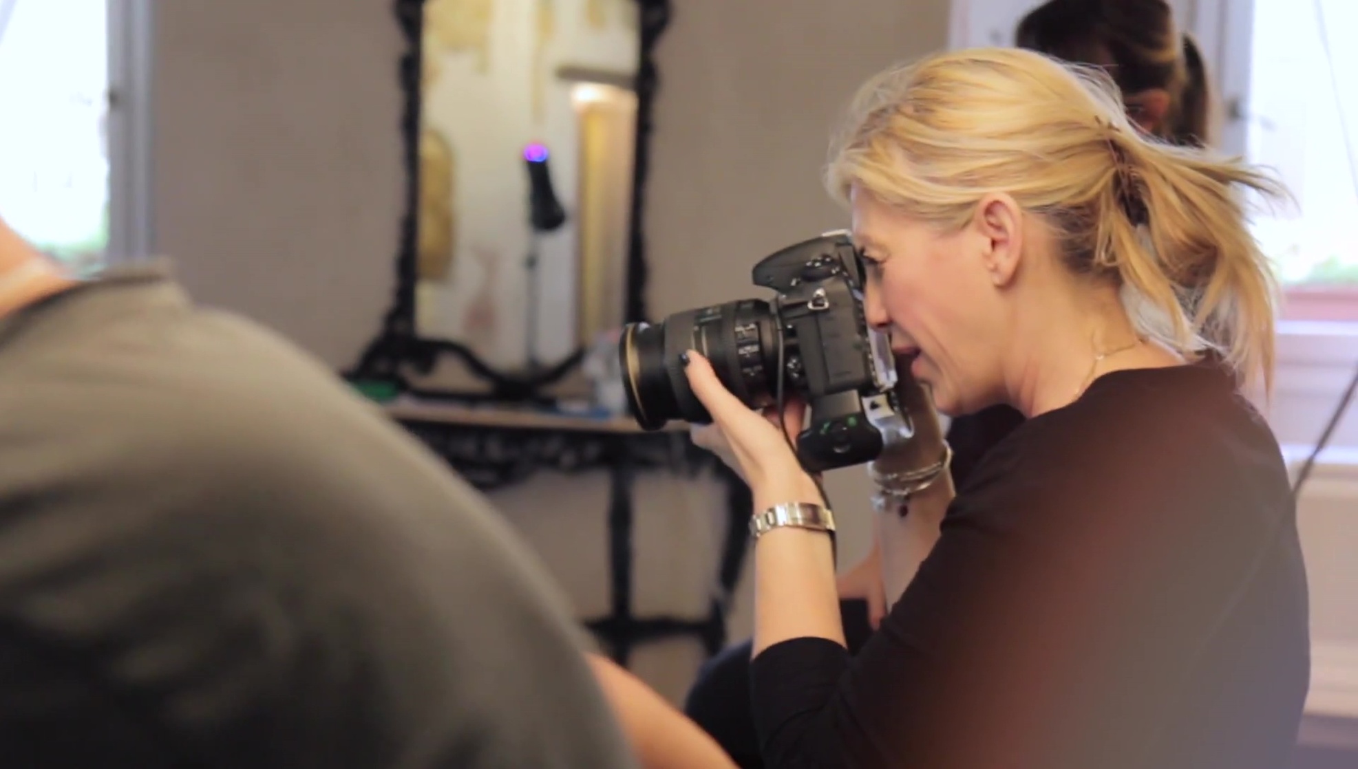 Catrinel Menghia image