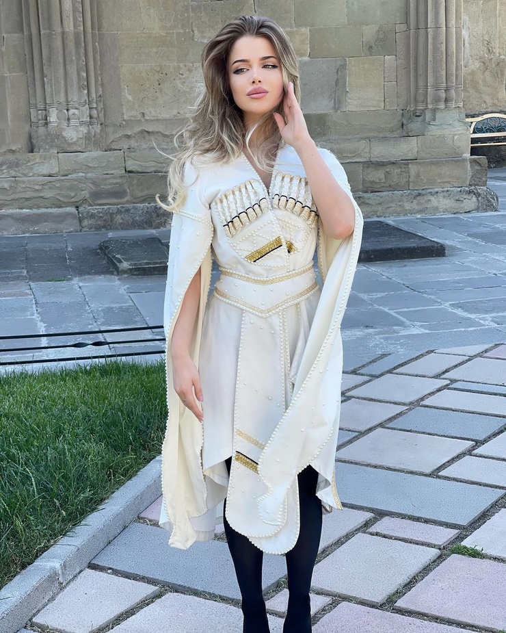 Picture of Alexandra Danilova (I)