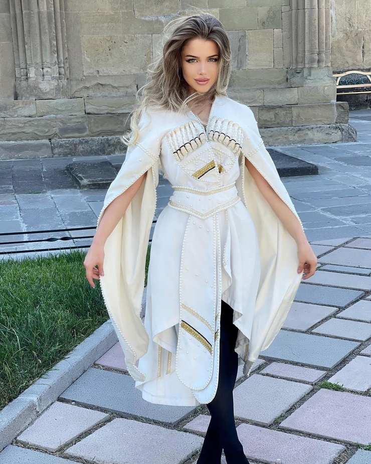 Picture of Alexandra Danilova (I)