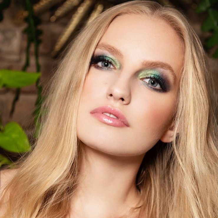 Lola Evans image