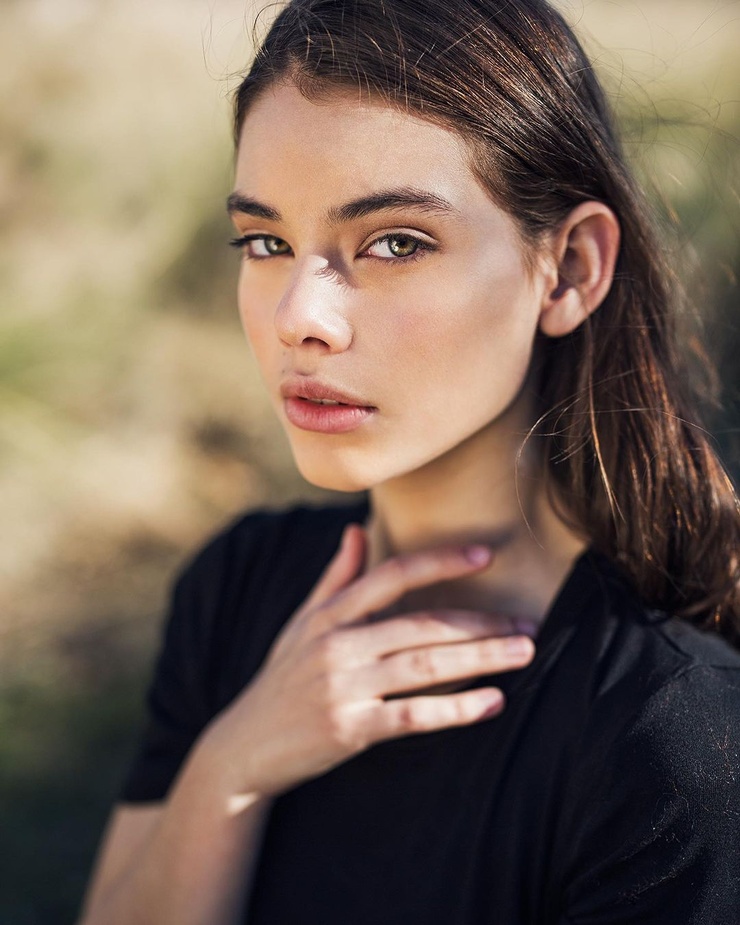 Laneya Grace picture