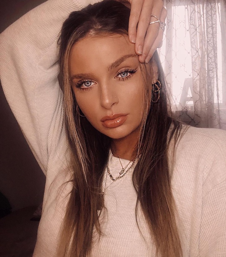 Picture of Delanie Dischert