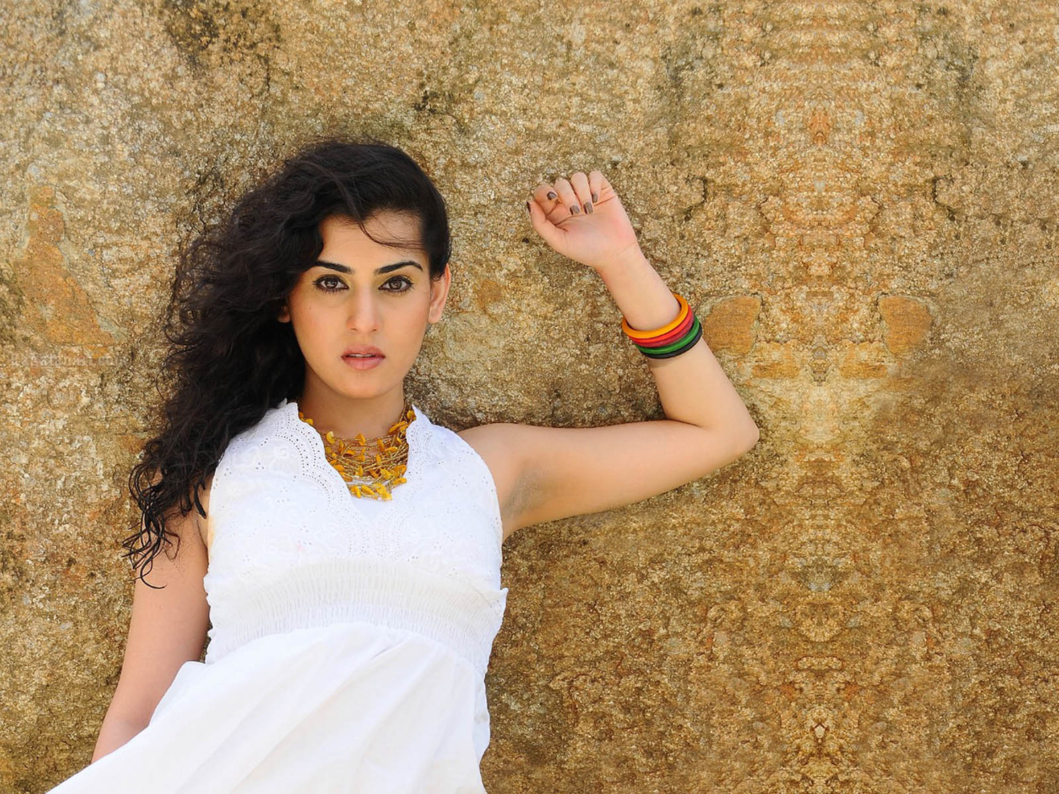 archana veda white top