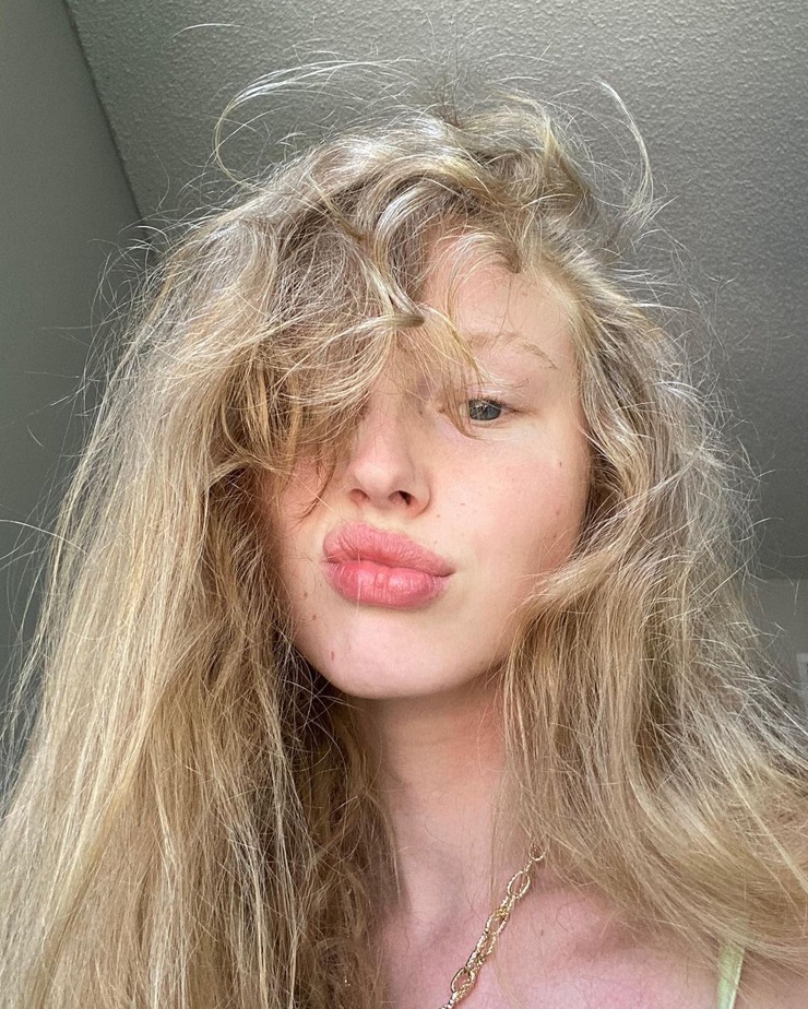 Image of Hailey Beth