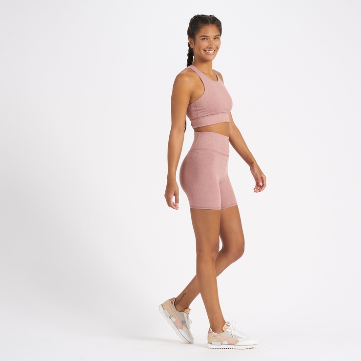 Image of Laura Elizabeth Woo