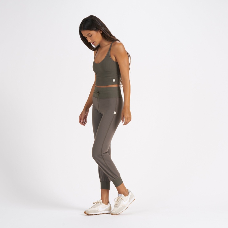 Picture of Laura Elizabeth Woo