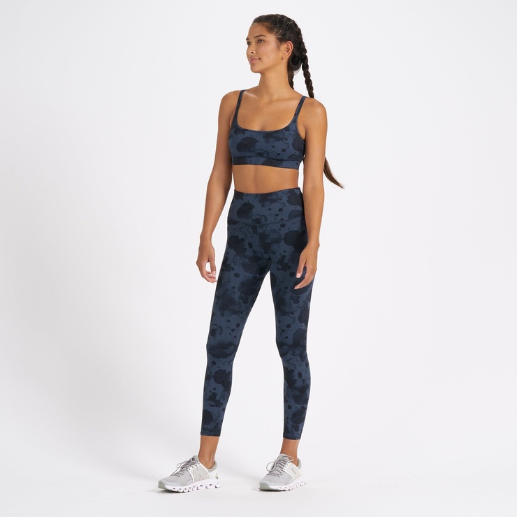 Picture of Laura Elizabeth Woo