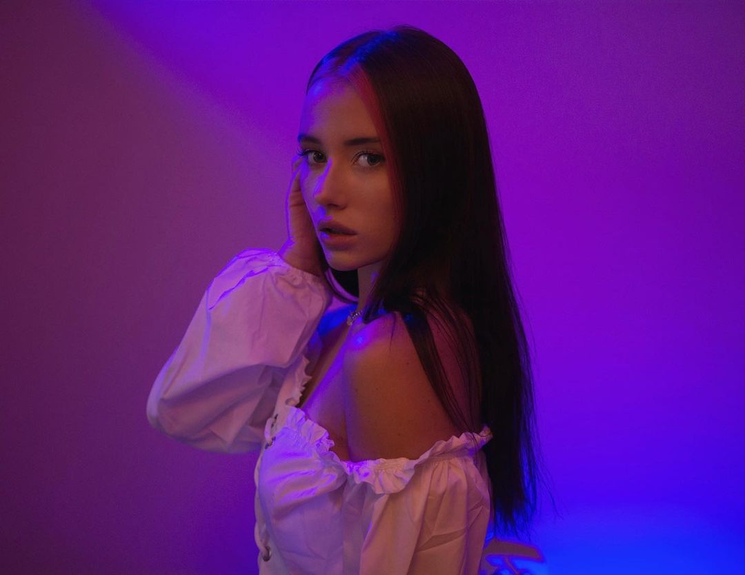 Picture of Aril Aviee