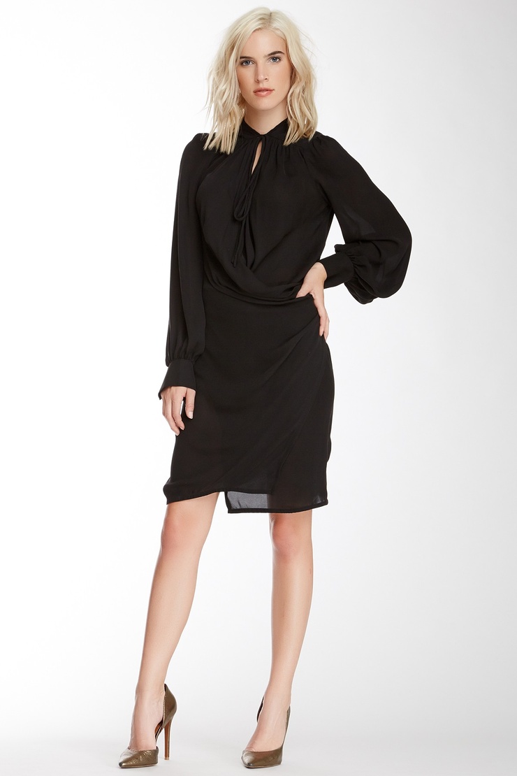 Picture of CHLOE HOLMES