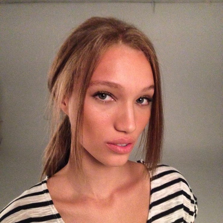 LORENA MARQUES picture