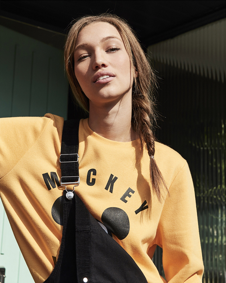 LORENA MARQUES image