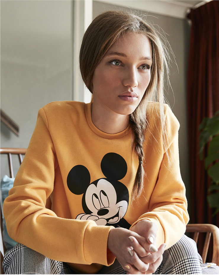 LORENA MARQUES picture