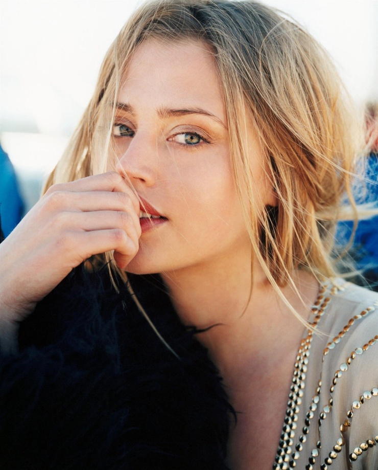 Picture of Estella Warren