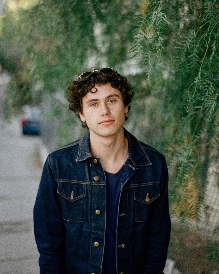 Finn Roberts image