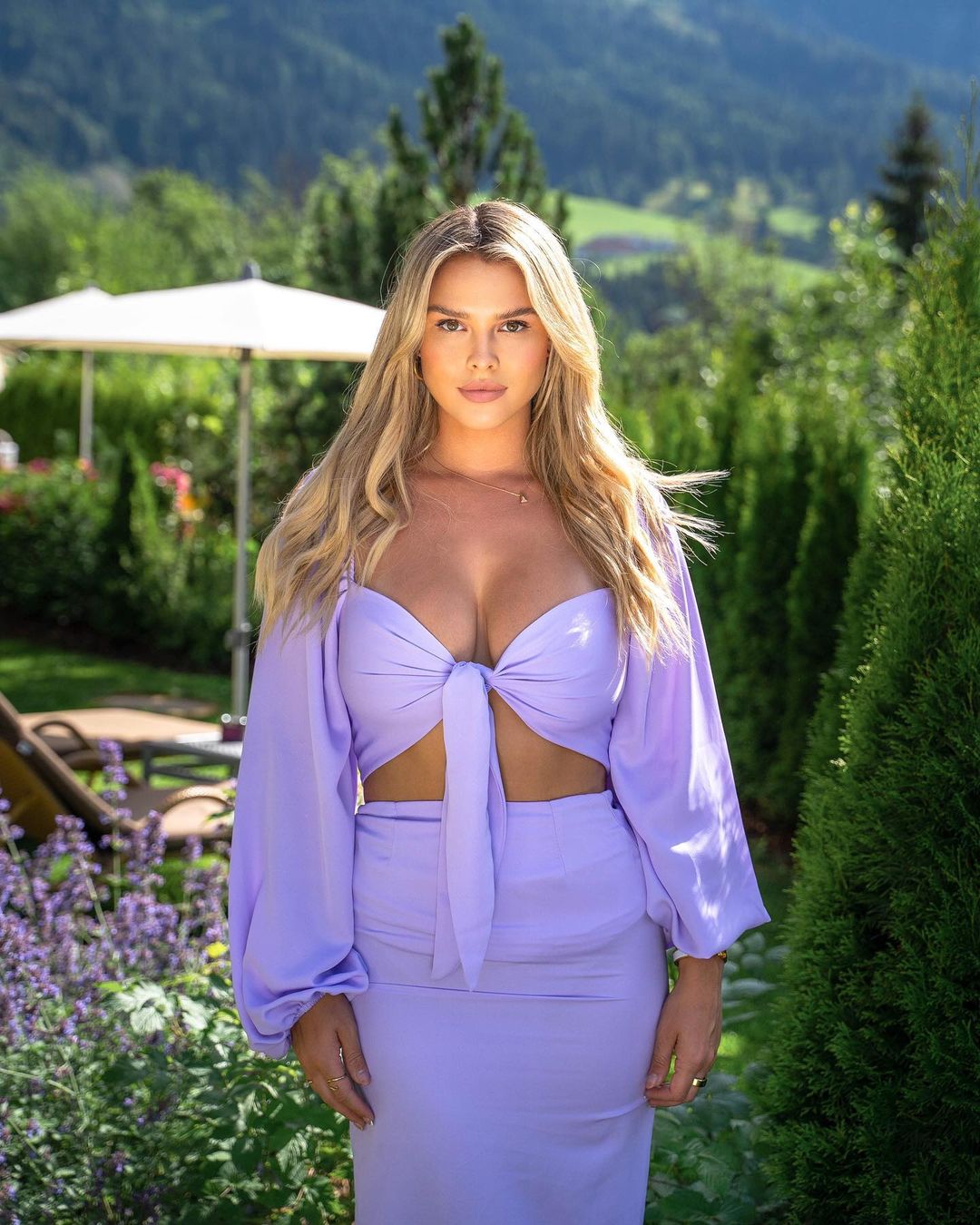 Kinsey Wolanski image