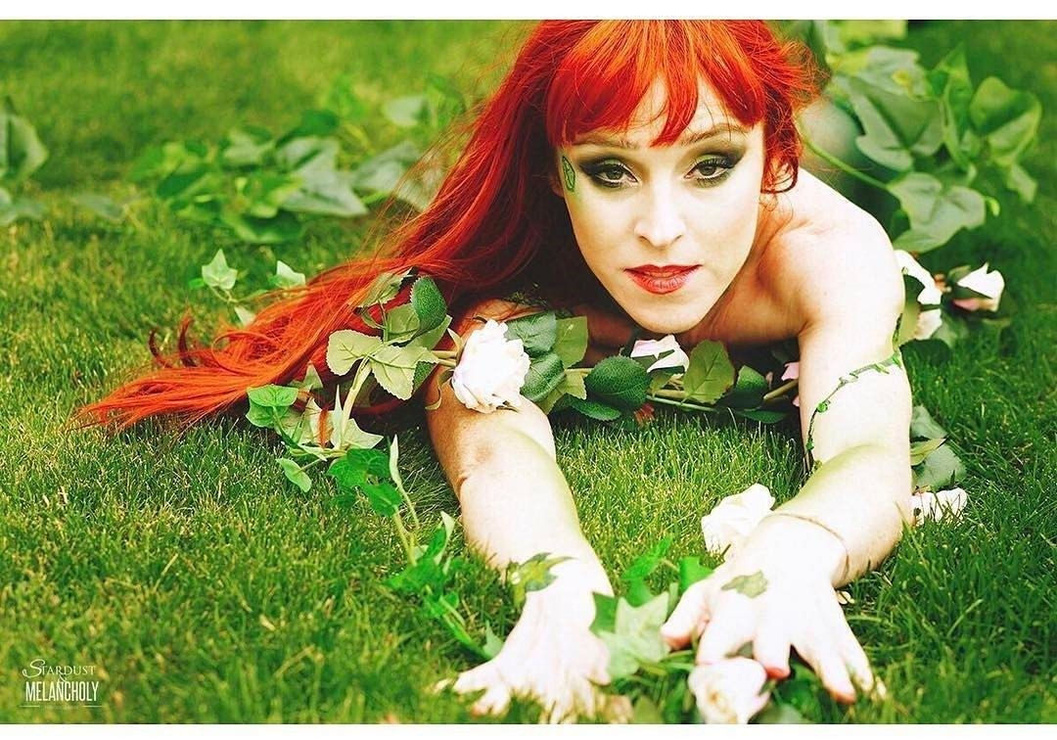 Ruth Connell picture