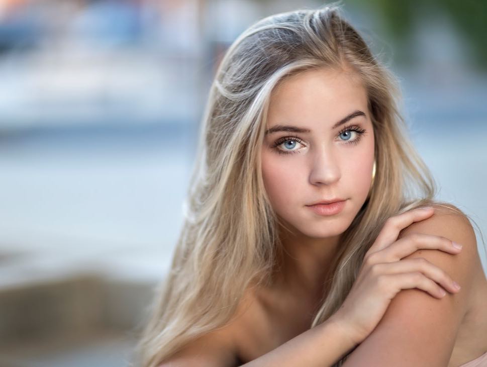 Alexa Robertson picture