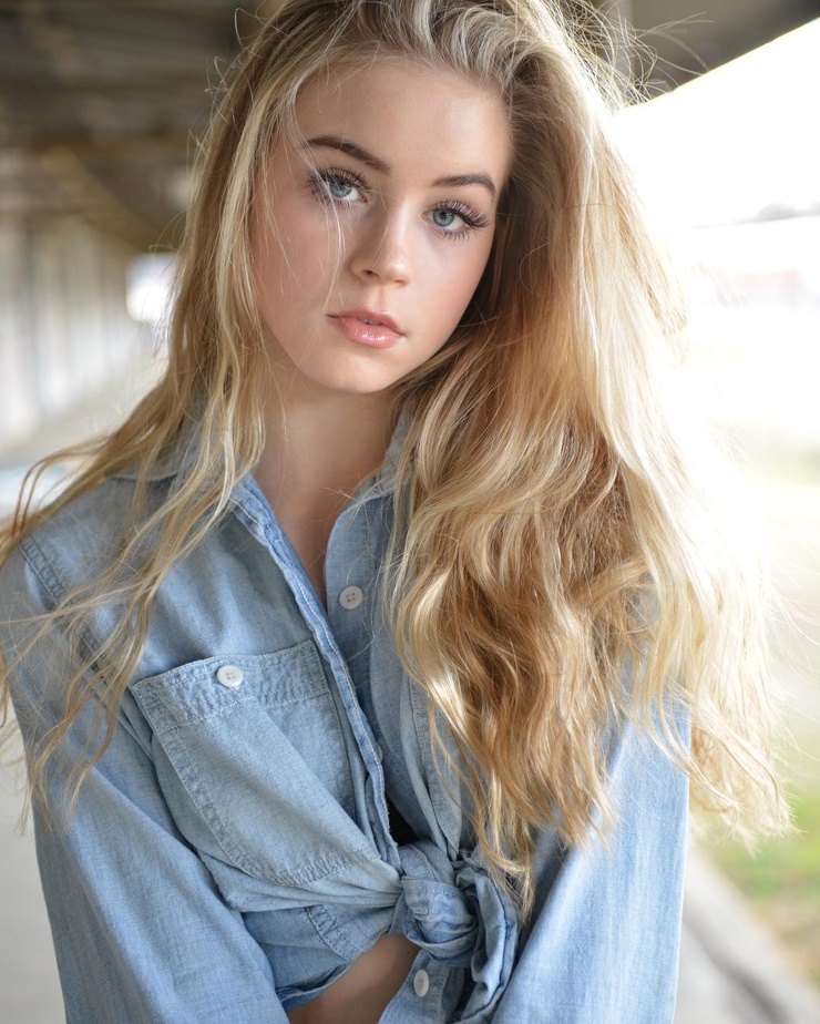 Picture of Alexa Robertson