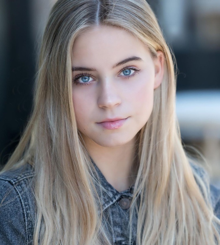 Picture of Alexa Robertson
