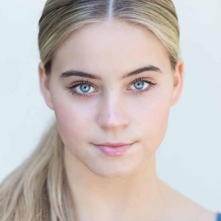 Picture of Alexa Robertson