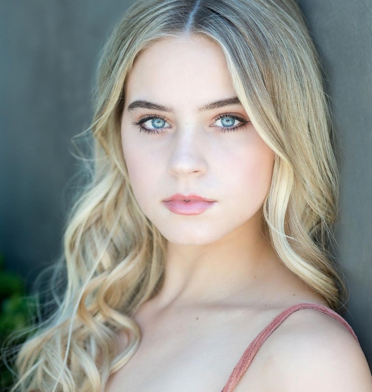 Picture of Alexa Robertson