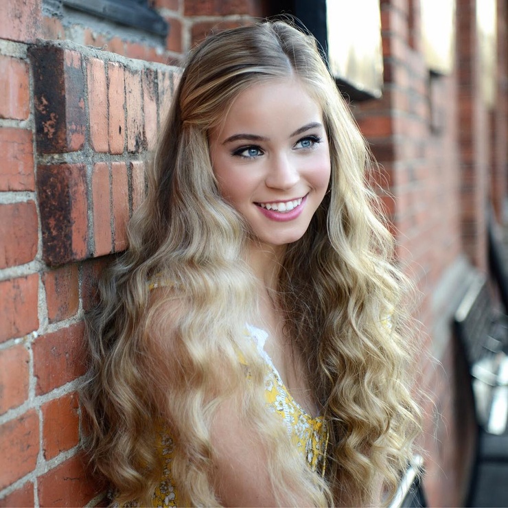 Picture of Alexa Robertson